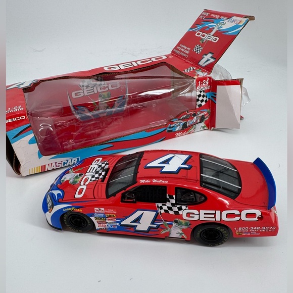 Nascar | Accents | 24 Scale Diecast Replica Of Mike Wallaces 4 Geico ...